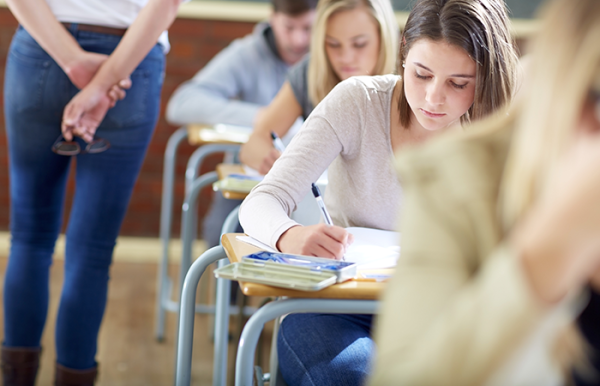 Comment bien se préparer à un examen : trucs concrets